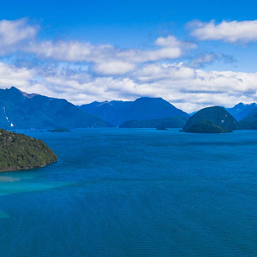 Lake Manapouri & Power Station Tour - Milford Sound